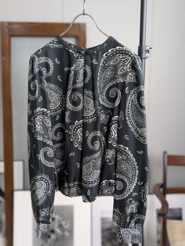 【ROBERT FRIEDMAN】ロベルト フリッドマン シルクペイズリープリントブラウス | MANO（マーノ）｜公式オンラインストア